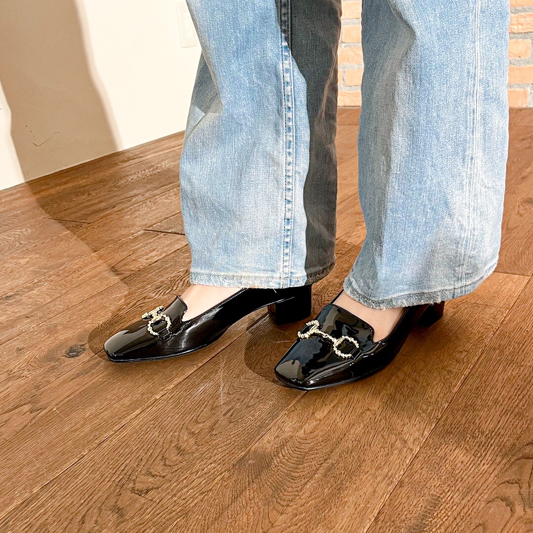 24春夏新作】スクエアトゥ バックルパンプス | ベティクラブ(BETTYCLUB