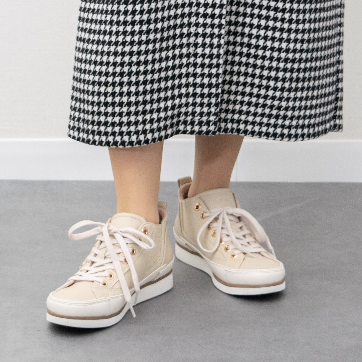 bussola ブソラ◇2.5cmヒール◇撥水レースアップスニーカー | ブソラ