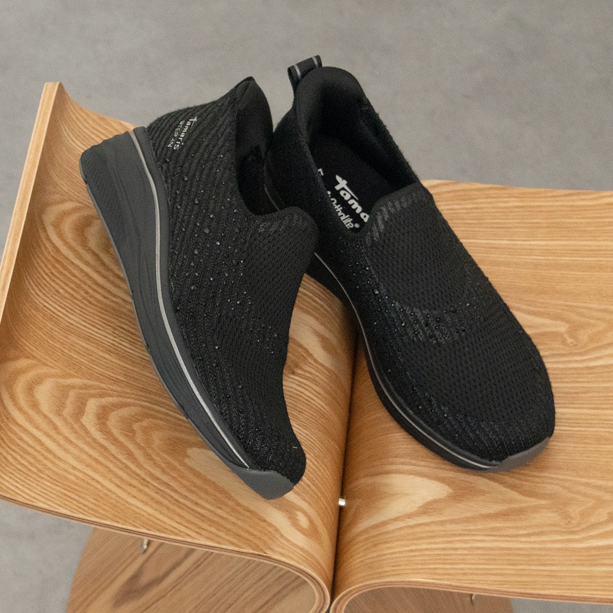 Tamaris◇5cmヒール◇ラインストーンスリッポンスニーカー | タマリス