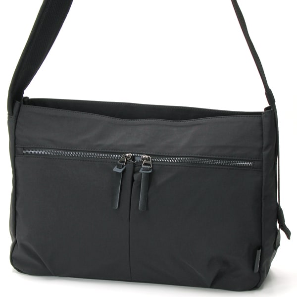 イシュタル レイトンシリーズ 軽量撥水A4ショルダーバッグ | ビーシー