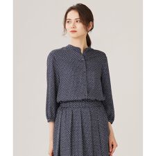 【カタログ掲載・セットアップ対応・洗える】サテンアムンゼンバンドカラー ブラウス | 自由区(JIYU-KU) | マルイウェブチャネル