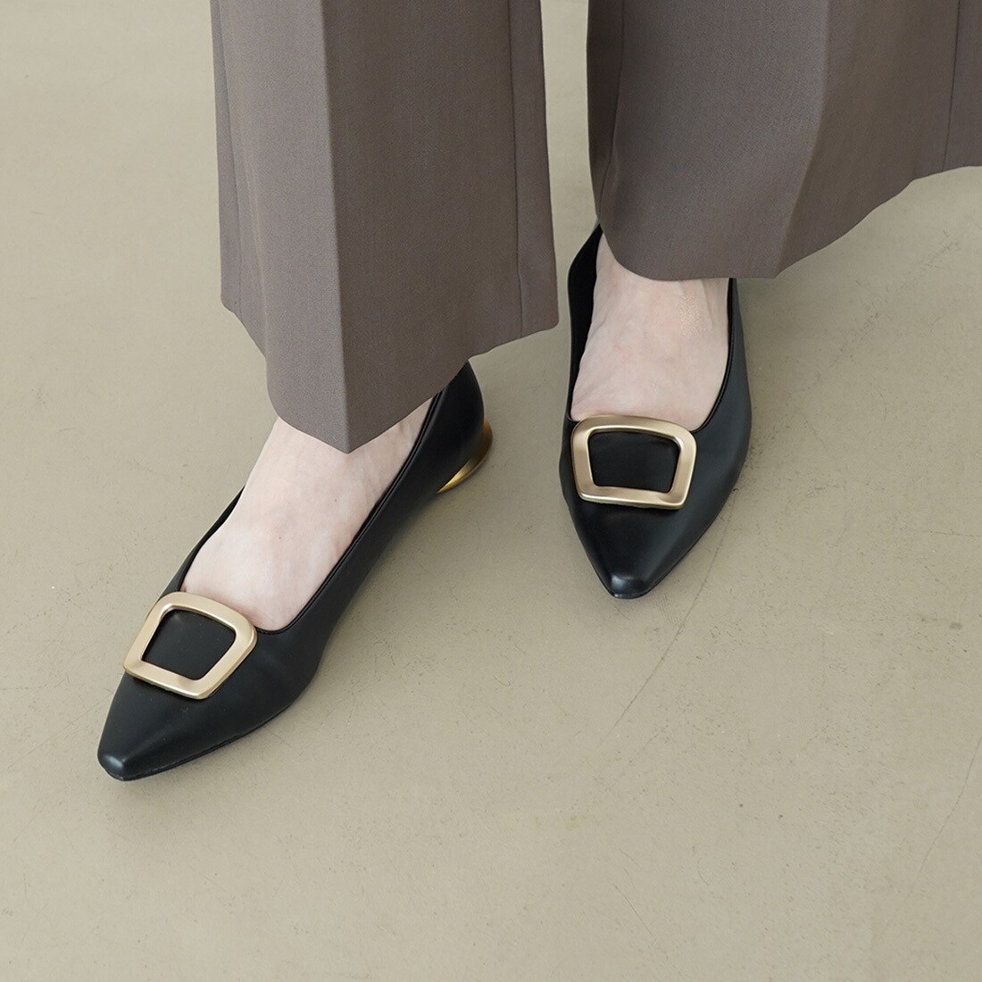 25秋冬新作】5cmヒールミニゴールドモチーフパンプス(0610