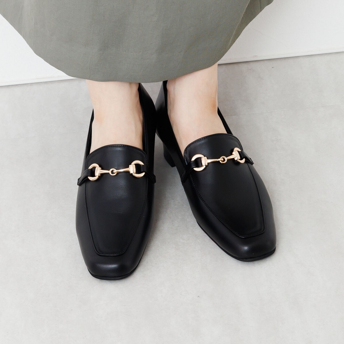 柔らかレザーで包み込まれる履き心地【卑弥呼25AW】リボンモチーフ