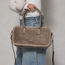 【Ungrid/アングリッド】 ムートンタッチ スクエアワイドボストンバッグ | アングリッド(Ungrid) | マルイウェブチャネル