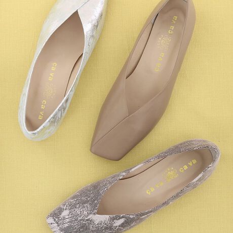 [23秋冬新色あり]Vカットローヒールパンプス | サヴァサヴァ(cavacava) | 1320264 | ファッション通販 マルイウェブチャネル